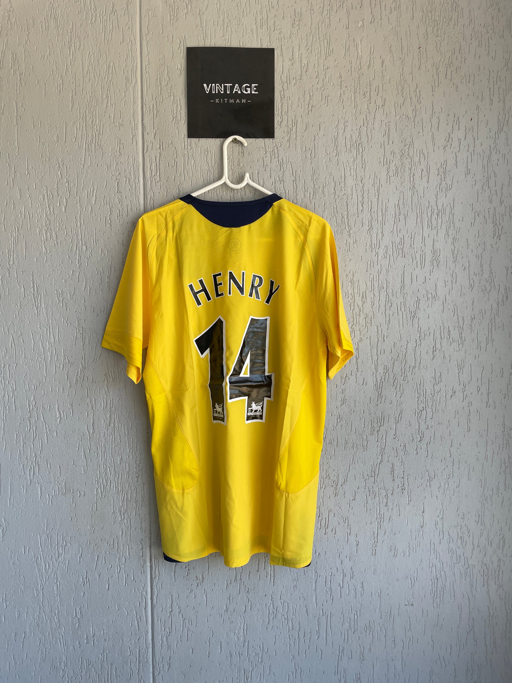 Arsenal FC 2005-06 Away Jersey – Vintage Kitman