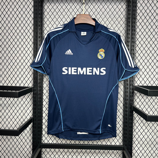 Real Madrid – Vintage Kitman